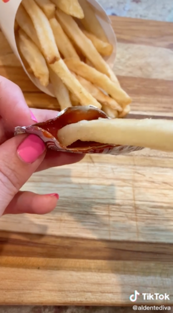 Did You Know There's A Right Way To Open A Ketchup Packet? I've Been ...